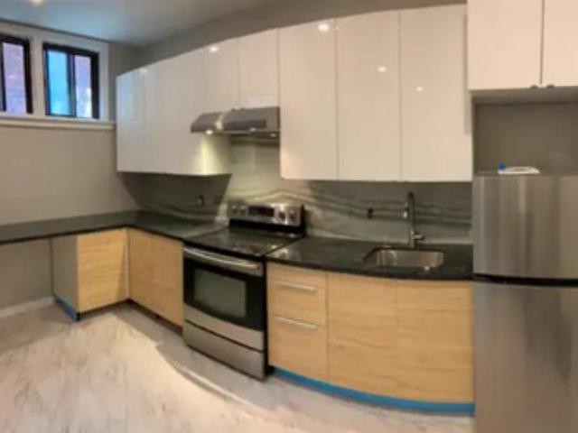 2 Br, 1 bath, Apartment 44 Victoria Avenue South