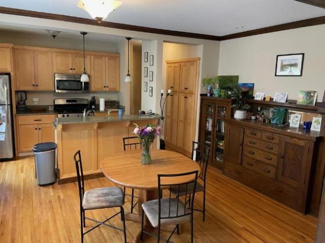 2 Br, 1 bath, Apartment 4525 Nicollet Ave