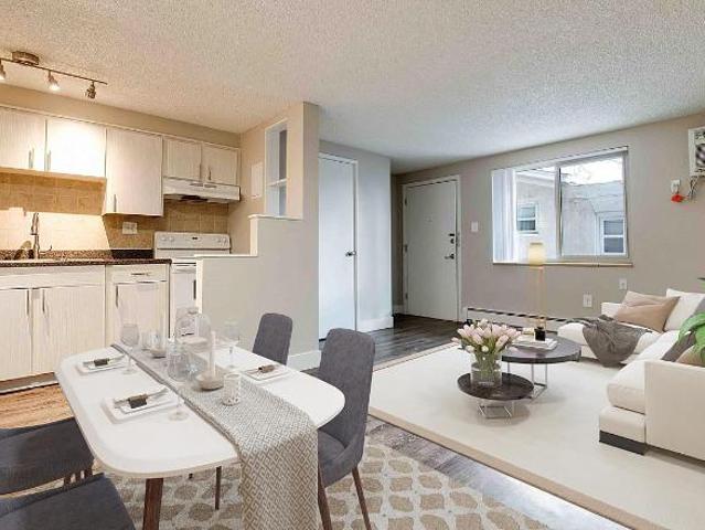 2 Br, 1 bath, Apartment 45 75 S Washington Street