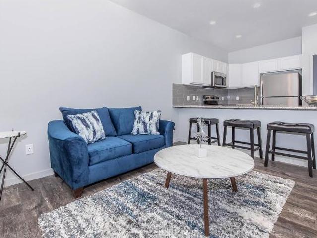 2 Br, 1 bath, Apartment 4703 Goodwin Grove