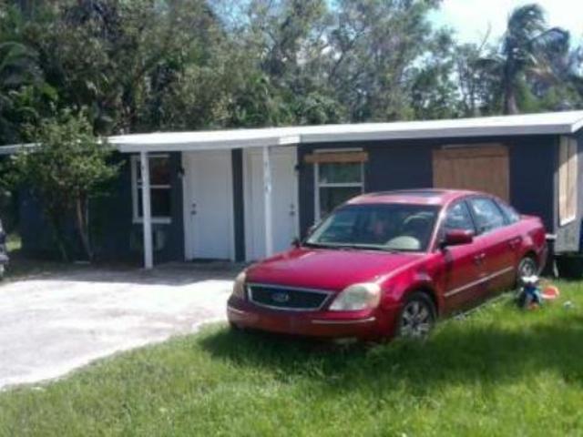 2 Br, 1 bath, Apartment 4724 Tice St