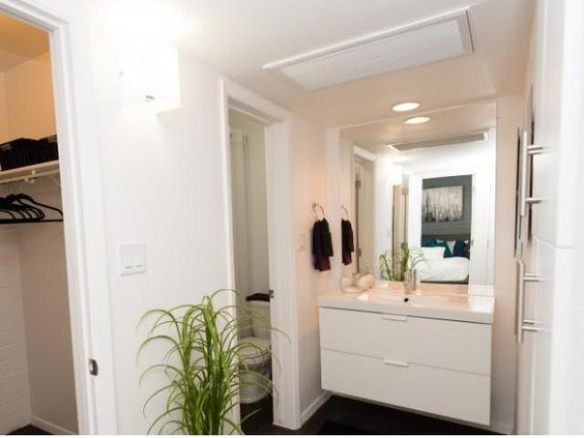 2 Br, 1 bath, Apartment 4728 North 15th St