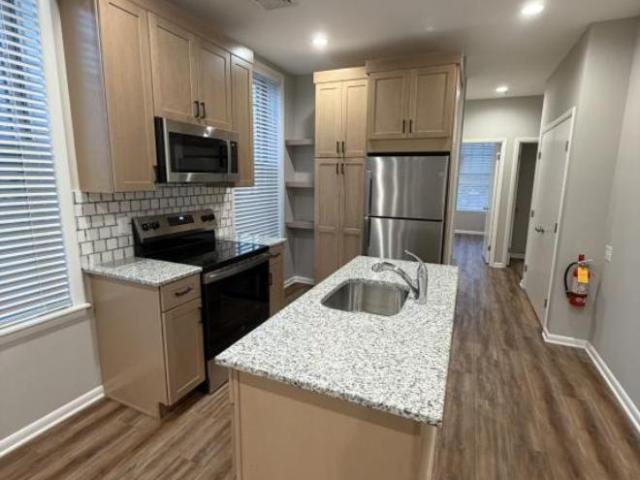 2 Br, 1 bath, Apartment 47 Bridge St