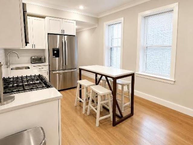 2 Br, 1 bath, Apartment 47 Englewood Avenue