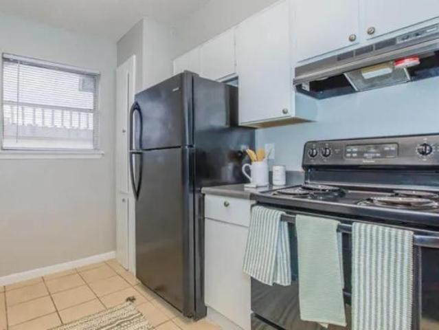 2 Br, 1 bath, Apartment 4848 Goldfield Drive