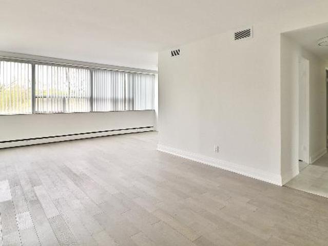 2 Br, 1 bath, Apartment 484 Avenue Road