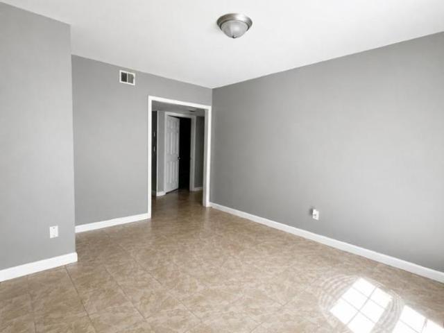 2 Br, 1 bath, Apartment 504 Spainhour Road