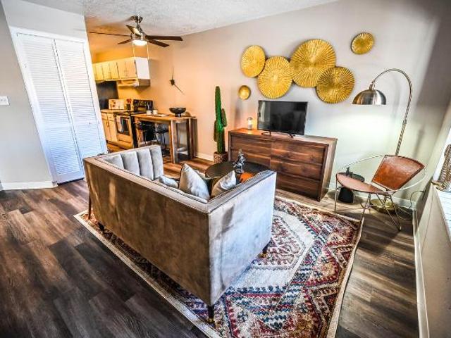 2 Br, 1 bath, Apartment 501 West Zia Road Santa Fe, New Mexico 87505