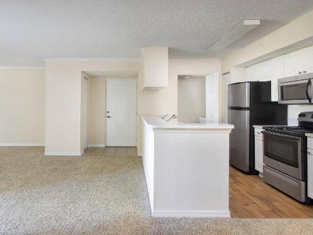 2 Br, 1 bath, Apartment 50 Olive Tree Cir