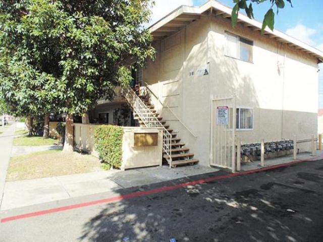 2 Br, 1 bath, Apartment 518 530 Anna Dr