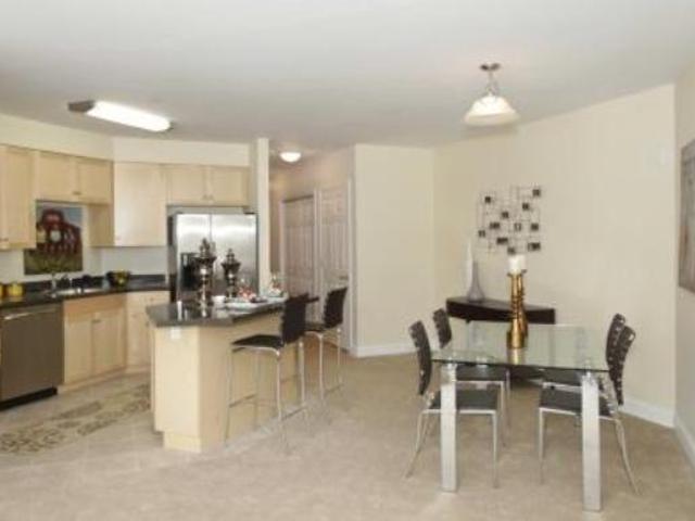2 Br, 1 bath, Apartment 5120 Washington Street