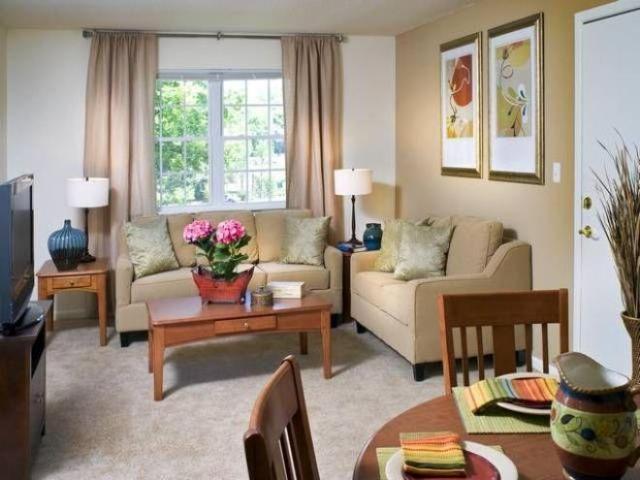 2 Br, 1 bath, Apartment 51 Keyes Drive