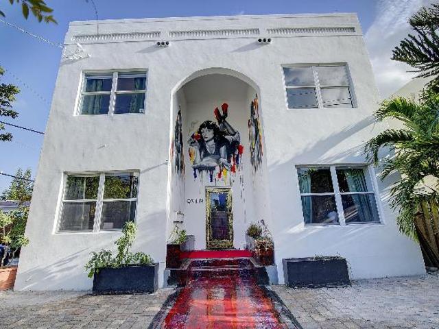 2 Br, 1 bath, Apartment 524 Northwest 35th Street