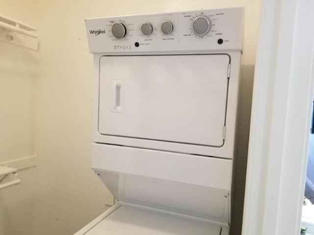 2 Br, 1 bath, Apartment 520 N Mesa Dr