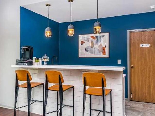 2 Br, 1 bath, Apartment 5389 Lezlie Ln
