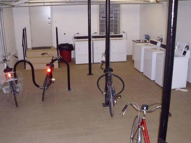 2 Br, 1 bath, Apartment 5320 S Drexel Blvd