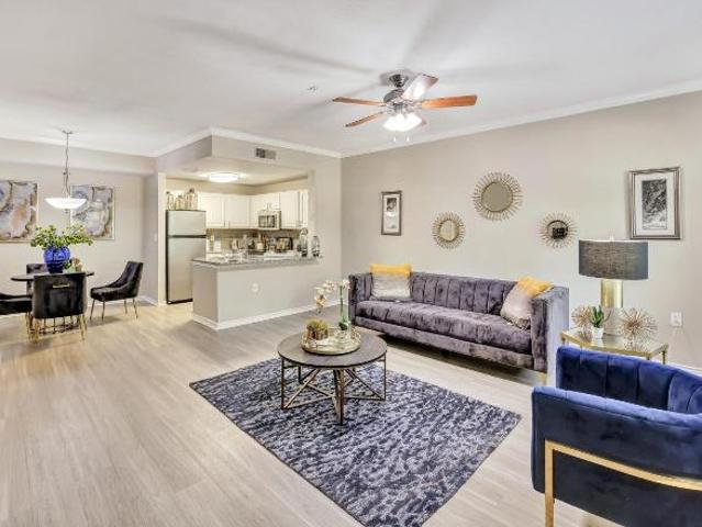 2 Br, 1 bath, Apartment 5333 Fossil Creek Boulevard