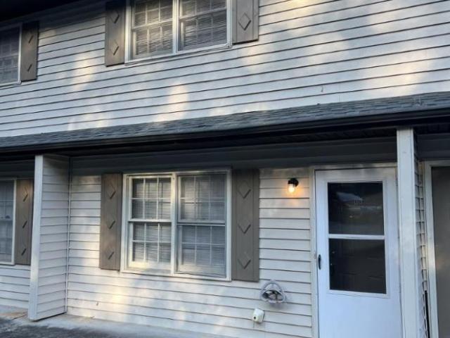 2 Br, 1 bath, Apartment 53 Nottingham Trail