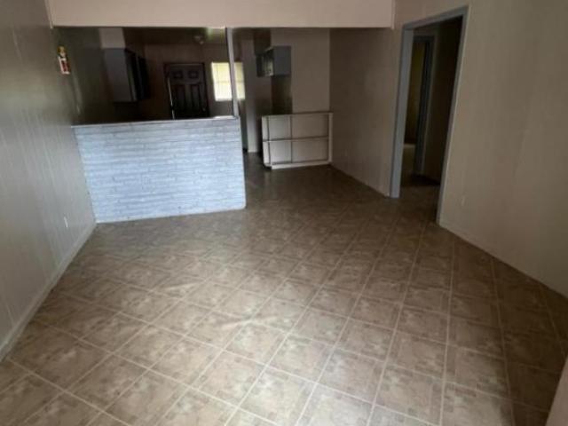2 Br, 1 bath, Apartment 5462 Makeig St