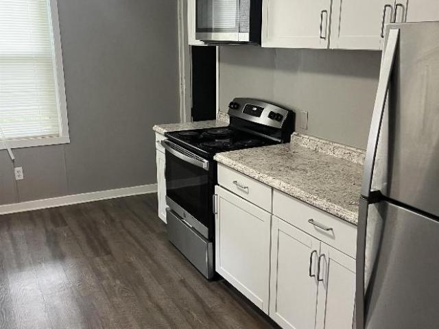 2 Br, 1 bath, Apartment 551 New Alexandria Road