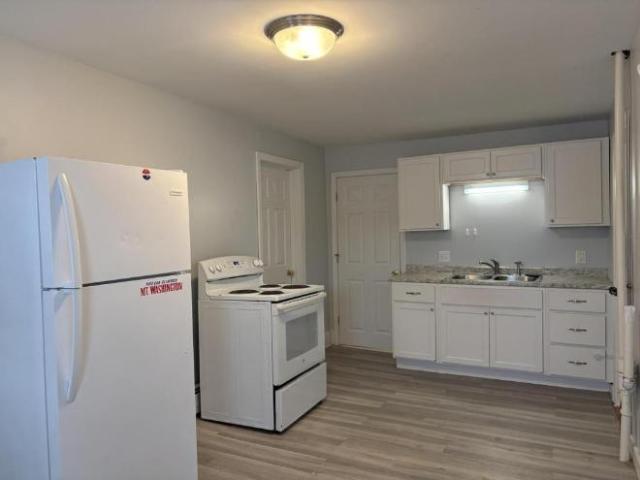 2 Br, 1 bath, Apartment 56 Roxbury Rd