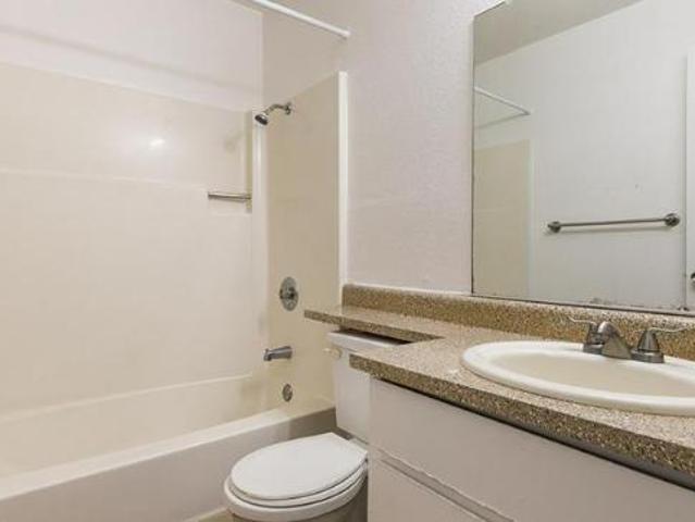 2 Br, 1 bath, Apartment 5944 Lincoln Ave