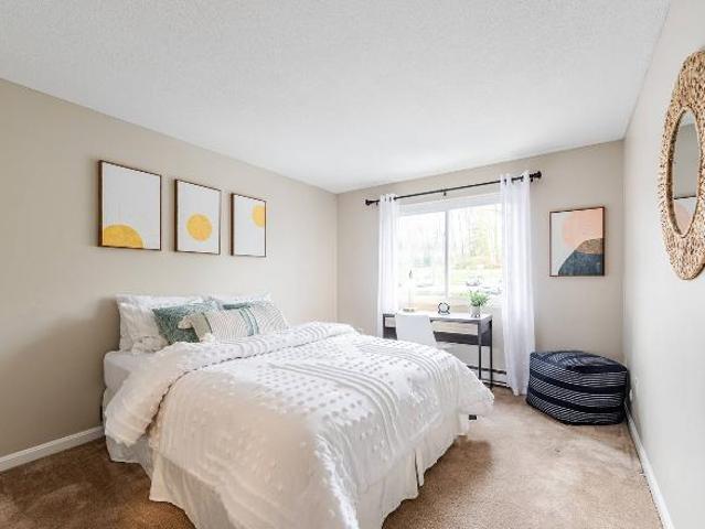 2 Br, 1 bath, Apartment 595 Merrill Lane