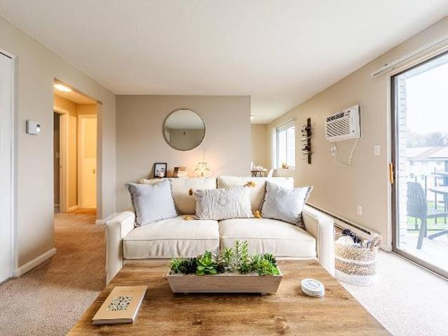 2 Br, 1 bath, Apartment 595 Merrill Lane