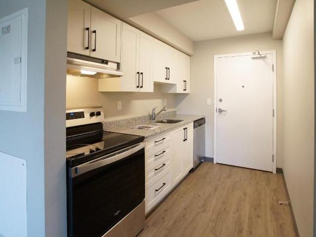 2 Br, 1 bath, Apartment 595 Strasburg Rd