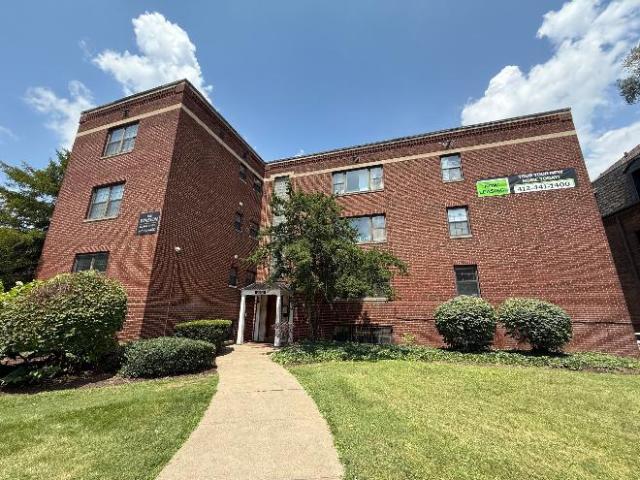 2 Br, 1 bath, Apartment 5925 Fifth Avenue