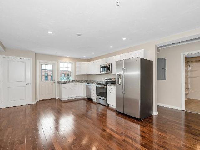 2 Br, 1 bath, Apartment 59 Princeton Street
