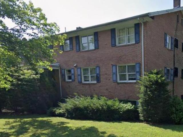 2 Br, 1 bath, Apartment 600 Quail Avenue