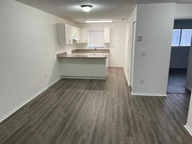 2 Br, 1 bath, Apartment 6141 W 22nd Ct