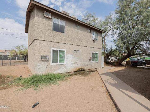 2 Br, 1 bath, Apartment 622 North 30th Place