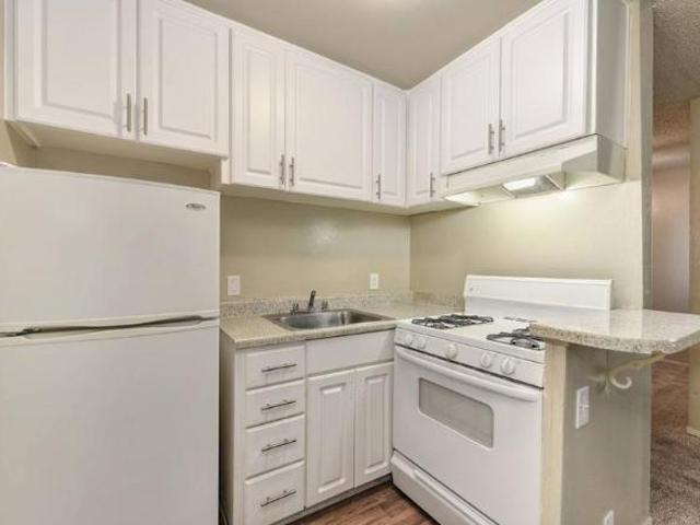 2 Br, 1 bath, Apartment 6408 Morgan Pl