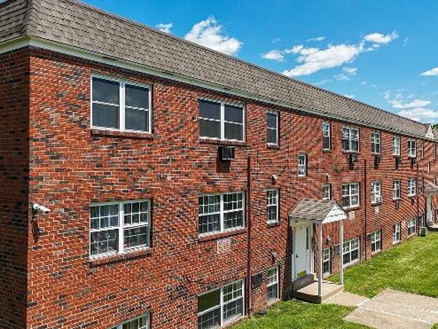 2 Br, 1 bath, Apartment 640 Lincoln Ave