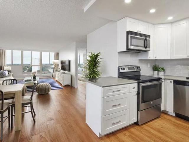 2 Br, 1 bath, Apartment 6550 Glen Erin Drive