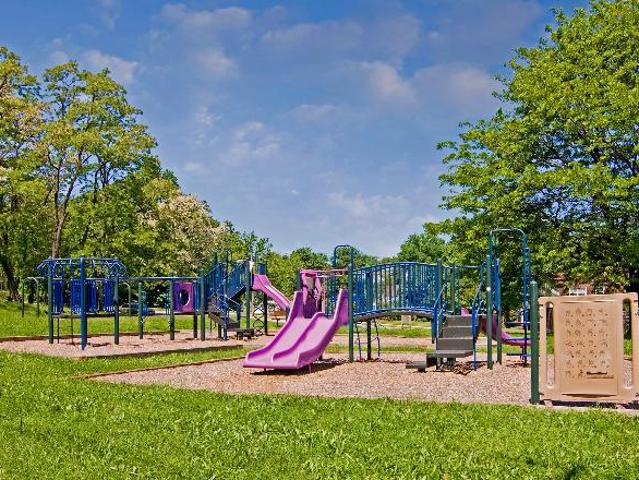 2 Br, 1 bath, Apartment 6535 Falkirk Road