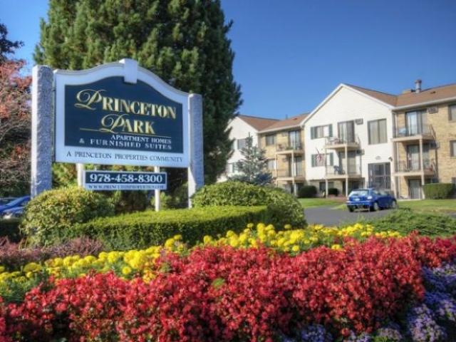 2 Br, 1 bath, Apartment 670 Princeton Boulevard