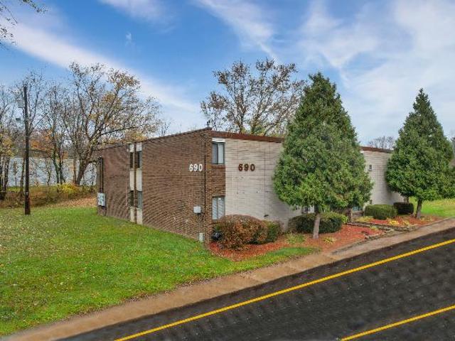 2 Br, 1 bath, Apartment 685 King St