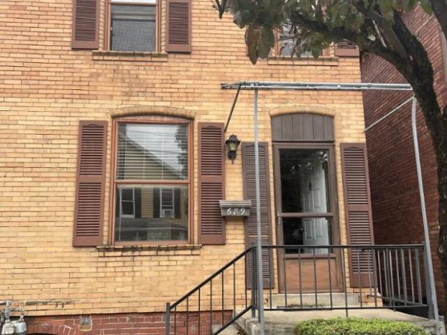 2 Br, 1 bath, Apartment 689 N Water Street