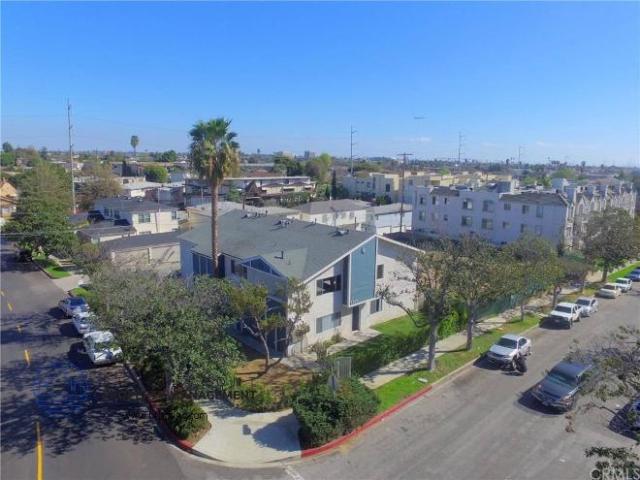 2 Br, 1 bath, Apartment 6900 Knowlton Pl