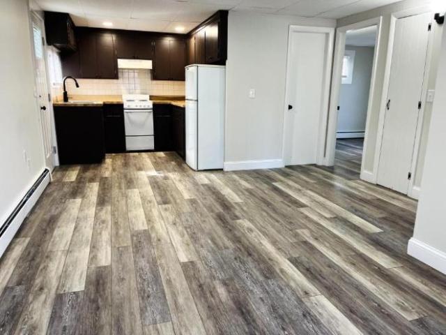 2 Br, 1 bath, Apartment 6b Acorn St