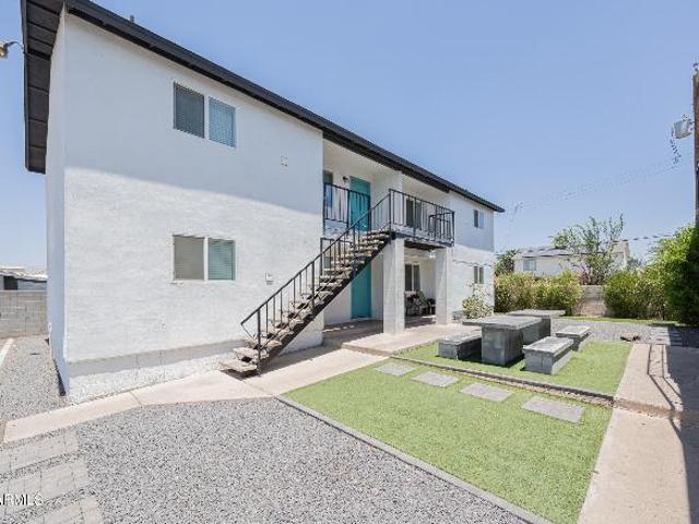 2 Br, 1 bath, Apartment 715 N 12th Avenue