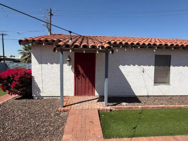 2 Br, 1 bath, Apartment 712 West Taylor Street