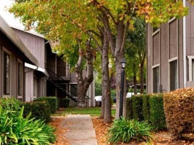 2 Br, 1 bath, Apartment 7337 Power Inn Road