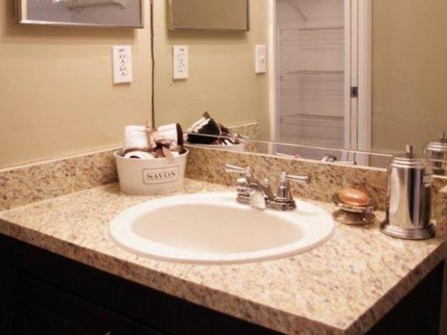 2 Br, 1 bath, Apartment 7400 SW 107th Avenue