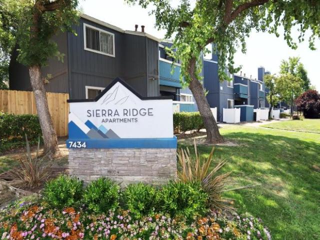 2 Br, 1 bath, Apartment 7434 Auburn Oaks Ct