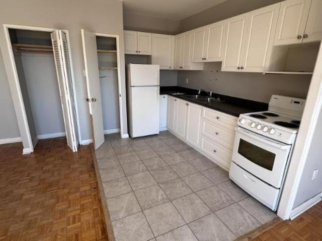 2 Br, 1 bath, Apartment 76 Liberty Street South
