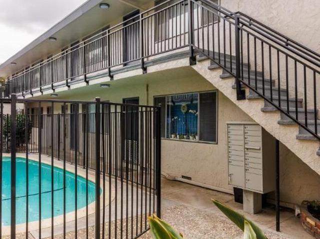 2 Br, 1 bath, Apartment 775 Oak Street